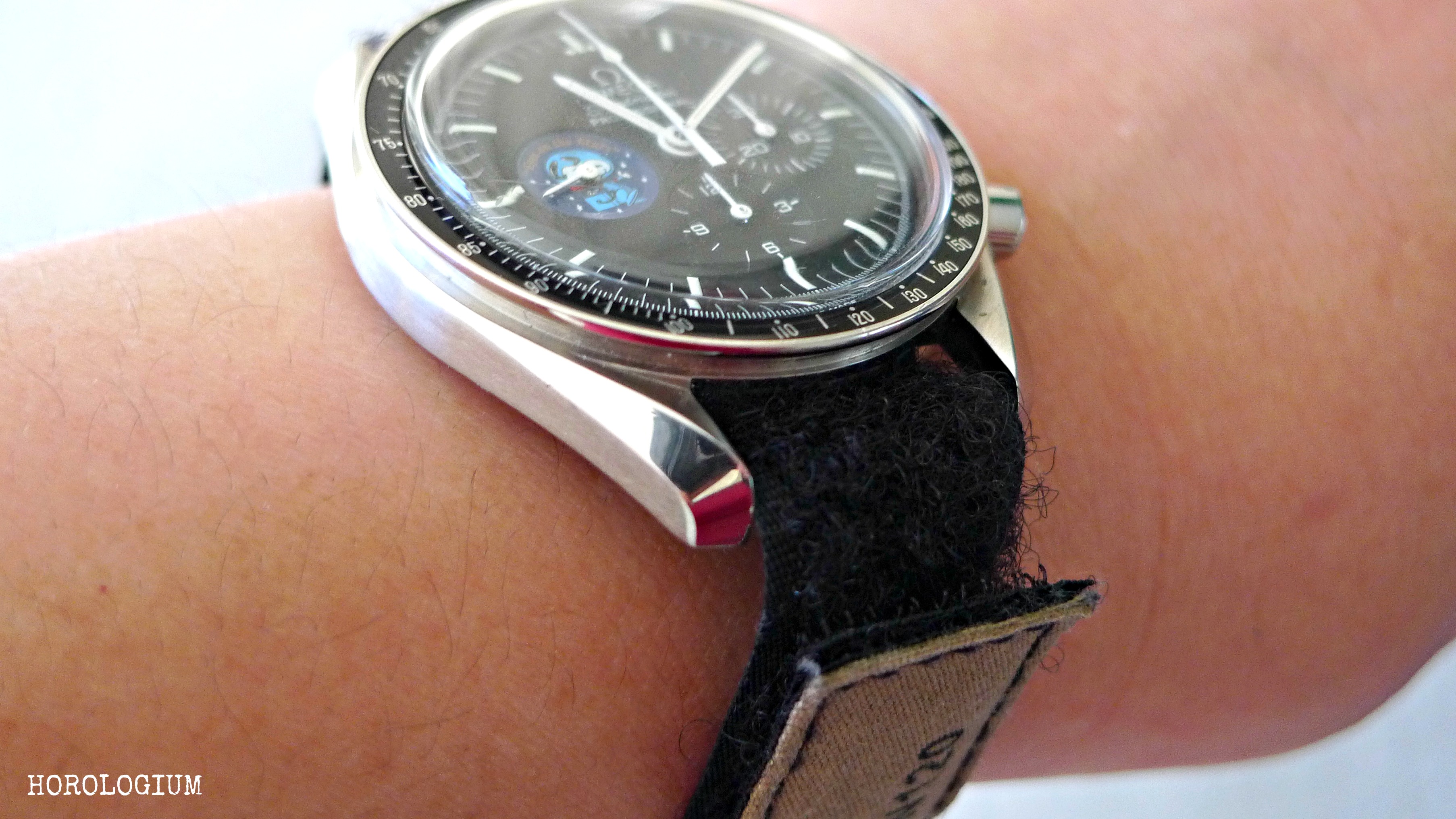 Wearing your Speedmaster the NASA way – HOROLOGIUM